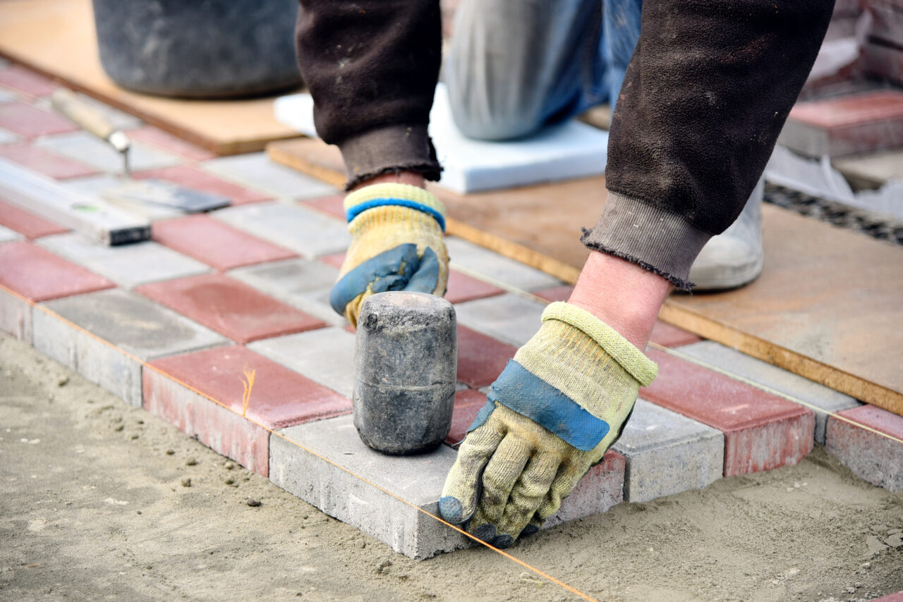 Bradenton Landscape Pros - (941) 499-5997 | Paver Installation ...